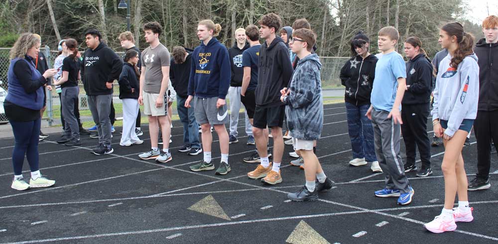 Senior trio ready to lead Ilwaco track team; Cunningham aims for fourth ...