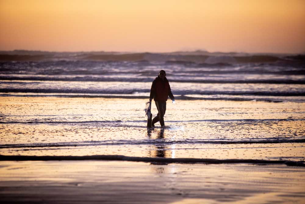 WDFW approves seven days of coastal razor clam digs beginning Dec. 31 ...