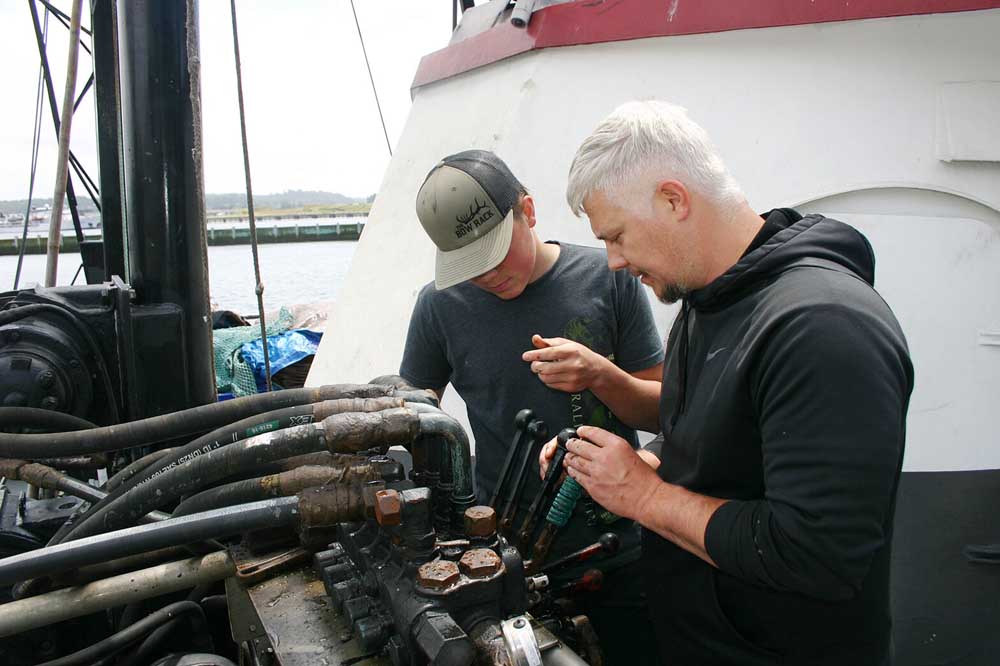 Catching energy: Floating offshore wind generator proposals worry ...