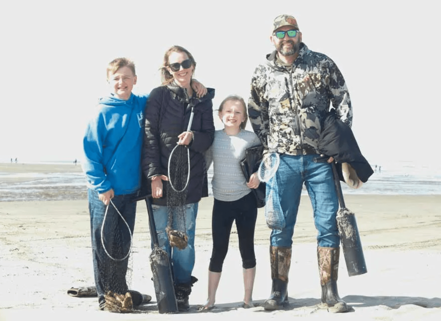 Clam digging expected to start in October | Chinook Observer