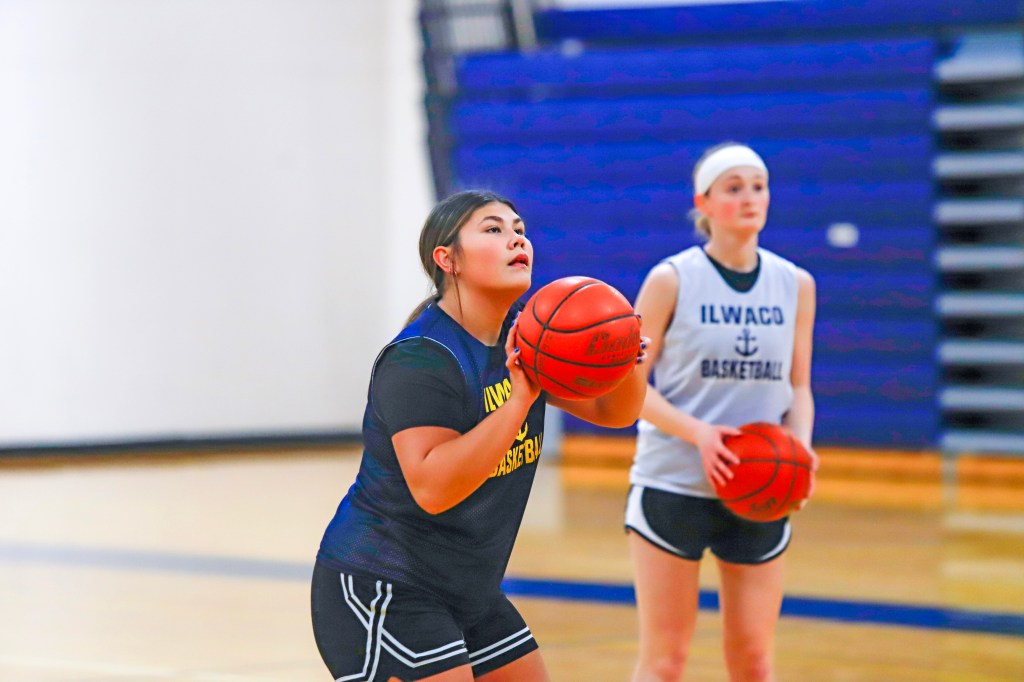Ilwaco girls basketball season preview: Lady Fishermen look to build ...