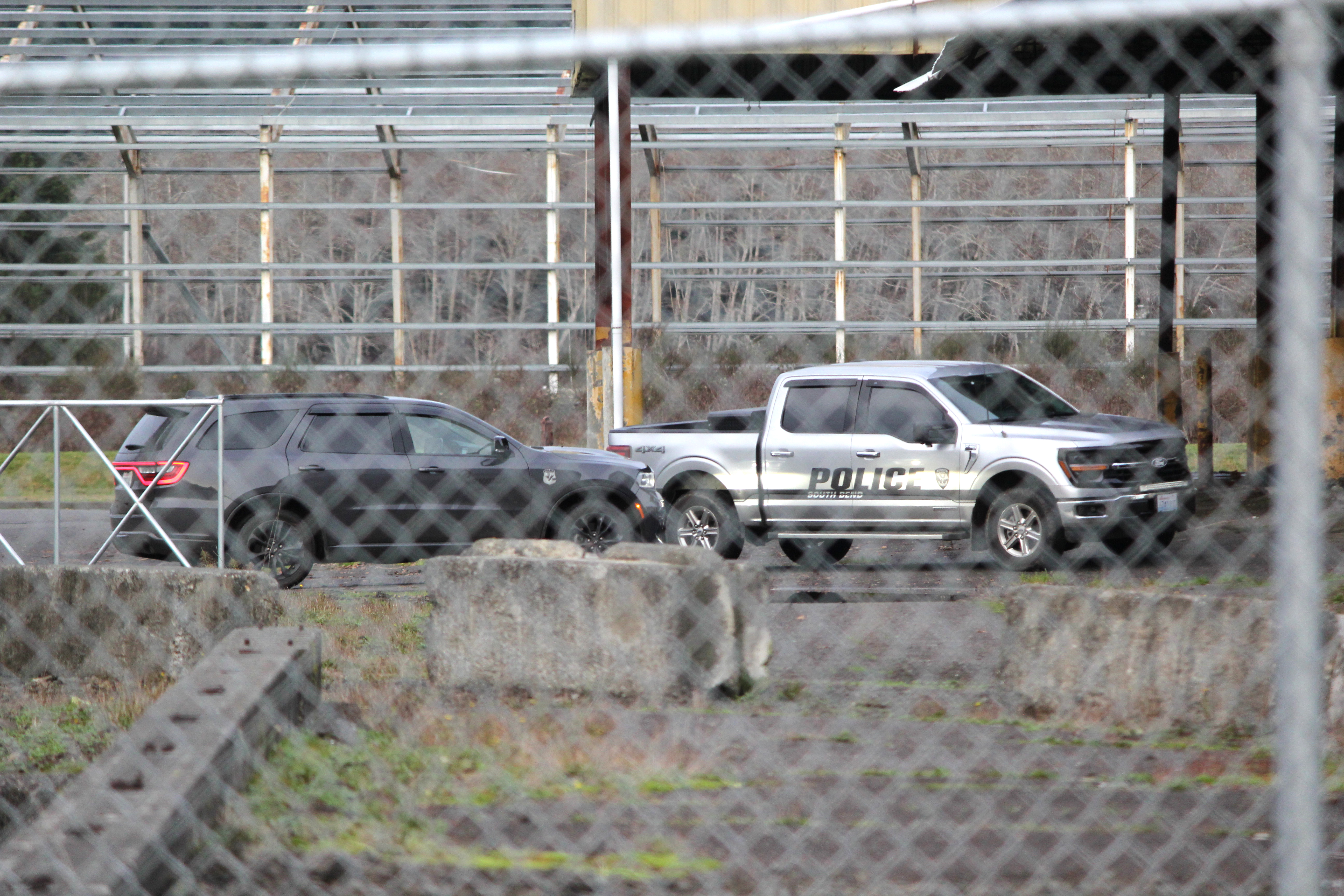 Flattened tire sparks manhunt in Raymond | Chinook Observer